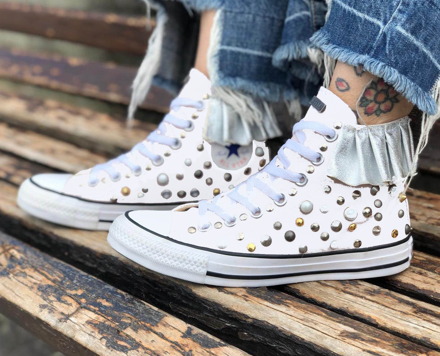 Converse All Star Custom Bianca & Borchie | LLab scarpe personalizzate