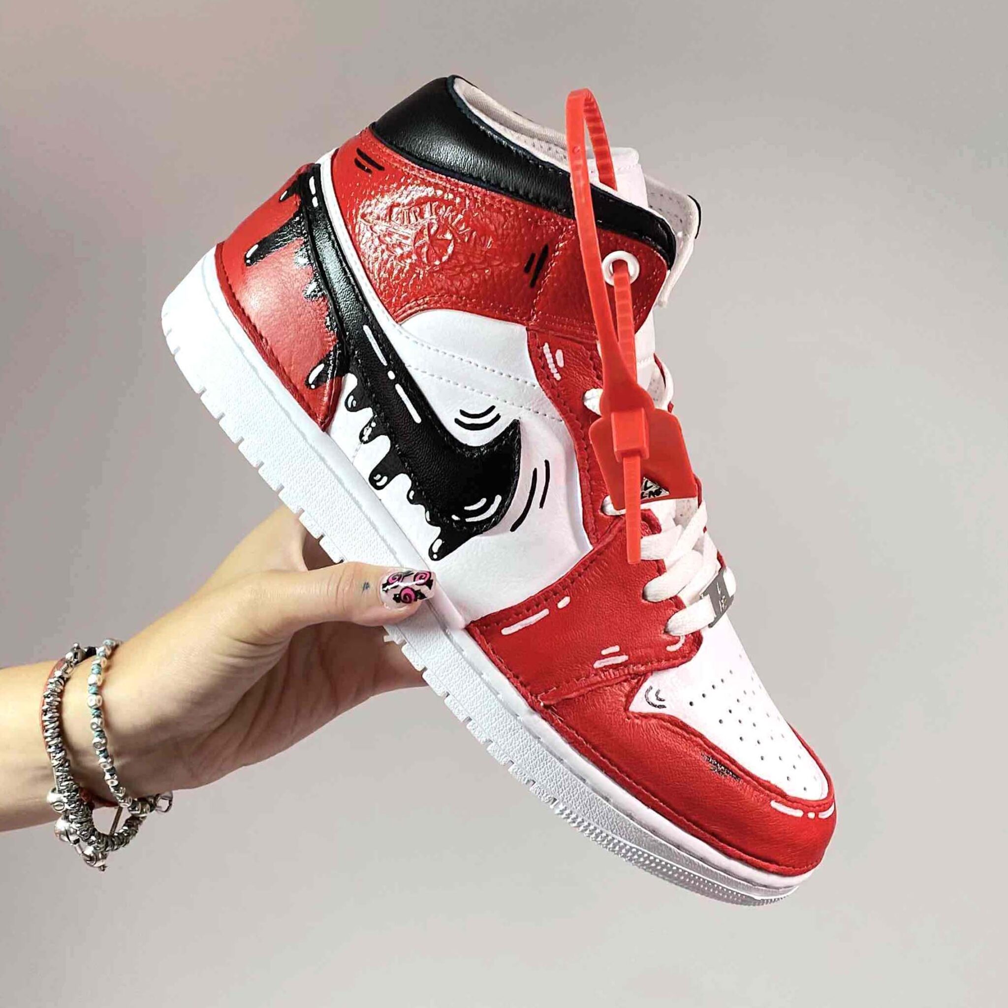 Nike Jordan 1 Custom Cartoon Swoosh Nero | LLab Scarpe Personalizzate